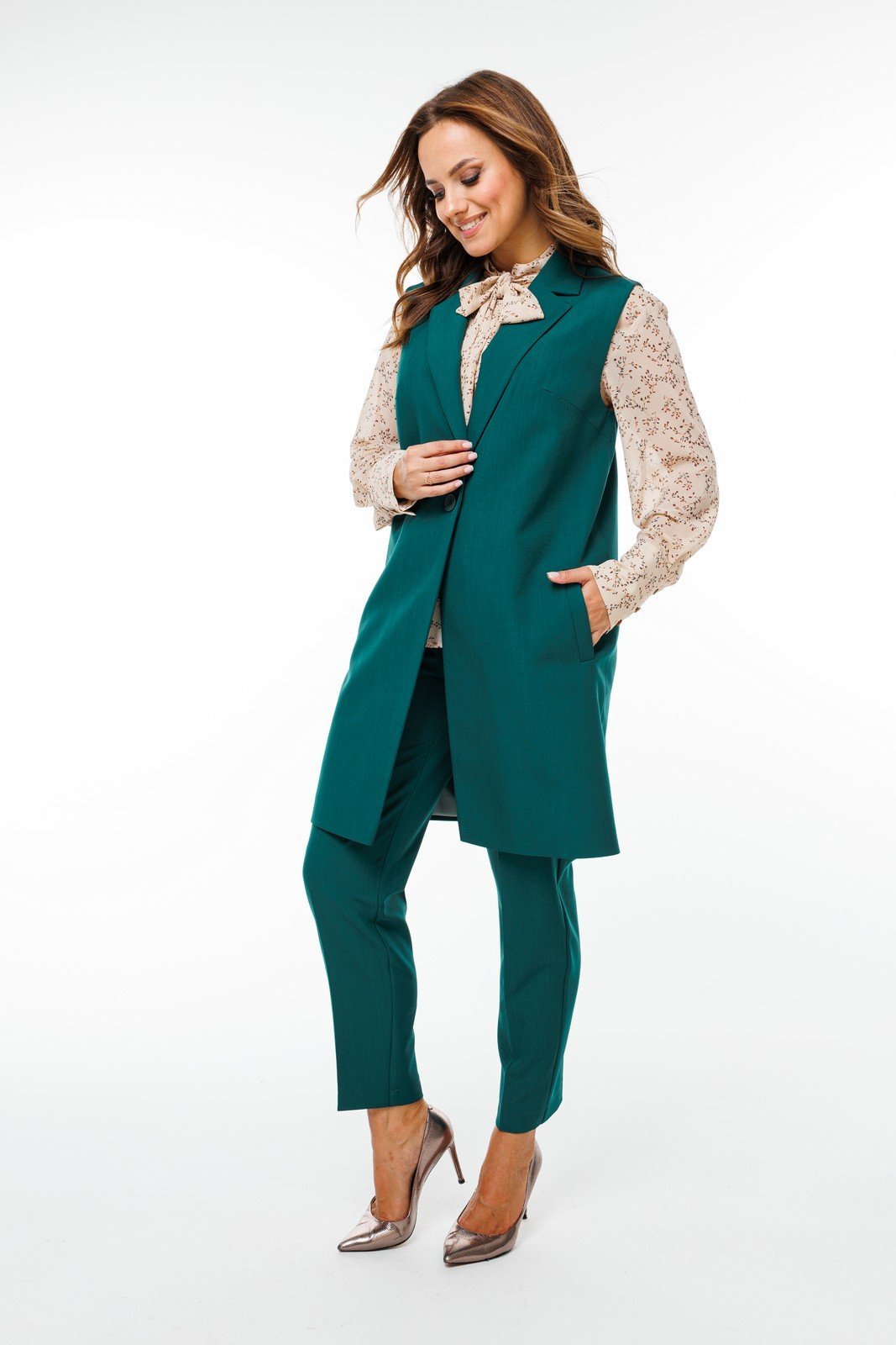 Костюм брючный 130560 зеленый SandyNA купить в интернет магазине | в ...